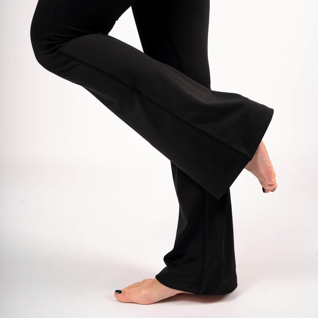 BARA - Black Shape Flare Tights – Livna.fo